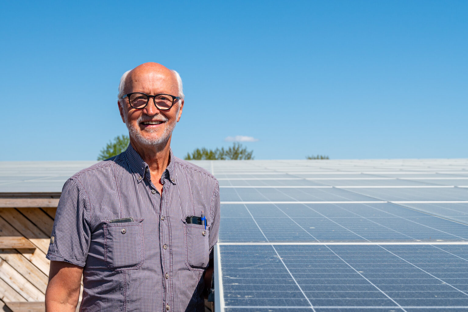 Hur bra funkar solföljare och växthus med integrerade solceller? - Elinstallatören