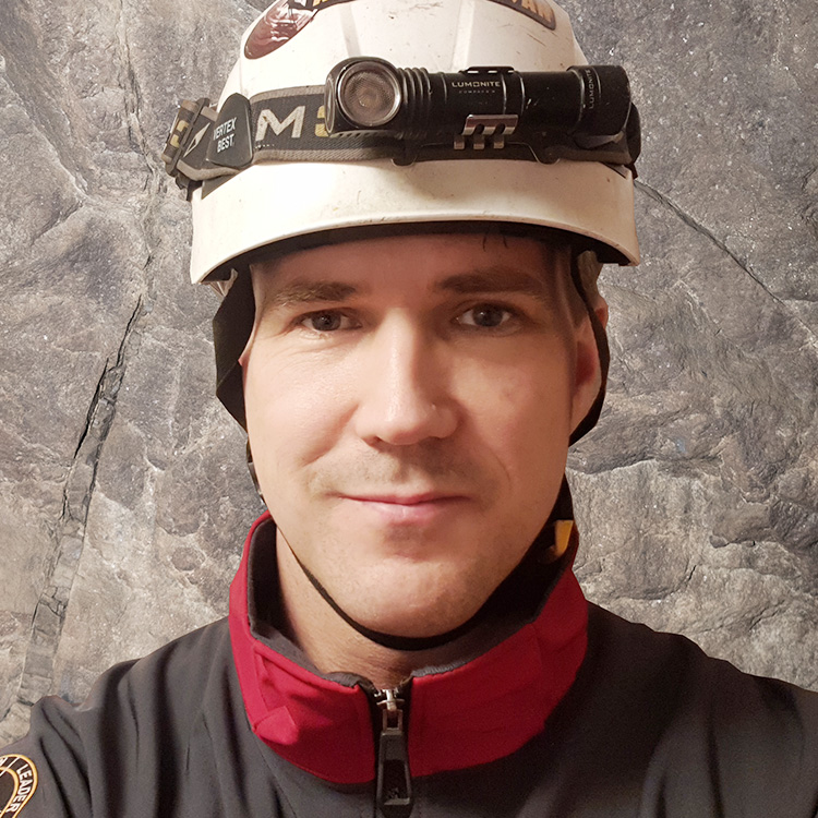 Hmm, hur fixar vi dold kabeldragning här… - Elinstallatören