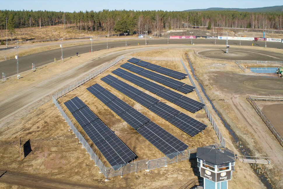 Bättre med flera halvstora solparker än en jättestor - Elinstallatören