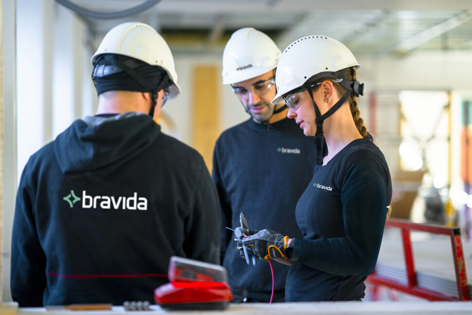 Bravida håller inne lön – riskerar blockad - Elinstallatören