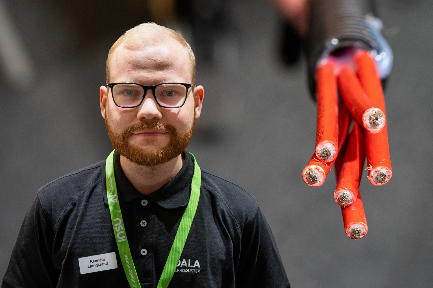 ”Vi jobbar med att producera kabel i rör helt enkelt” - Elinstallatören