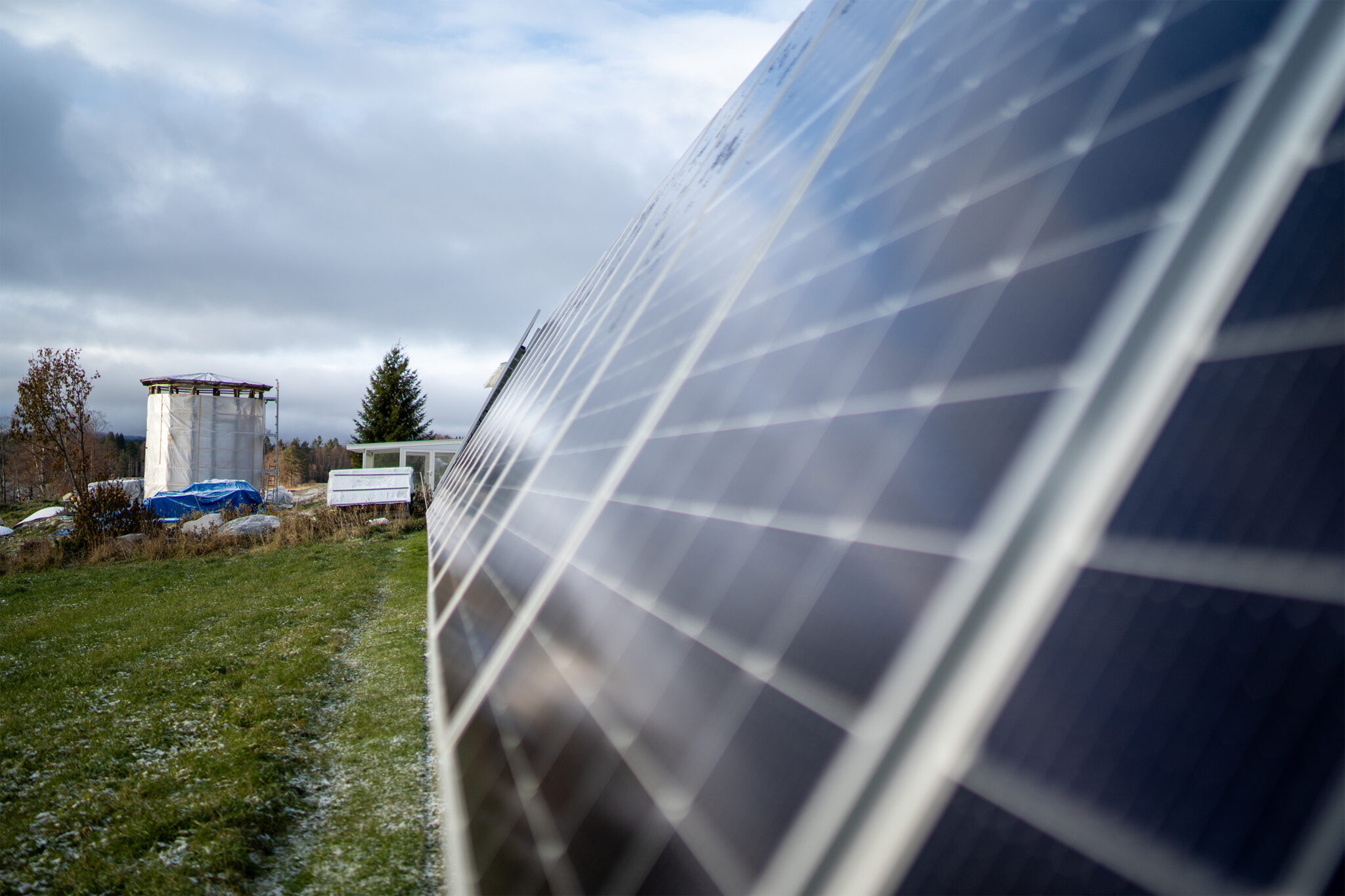 Sommarsol blir vintervärme med energilagring i makadam - Elinstallatören