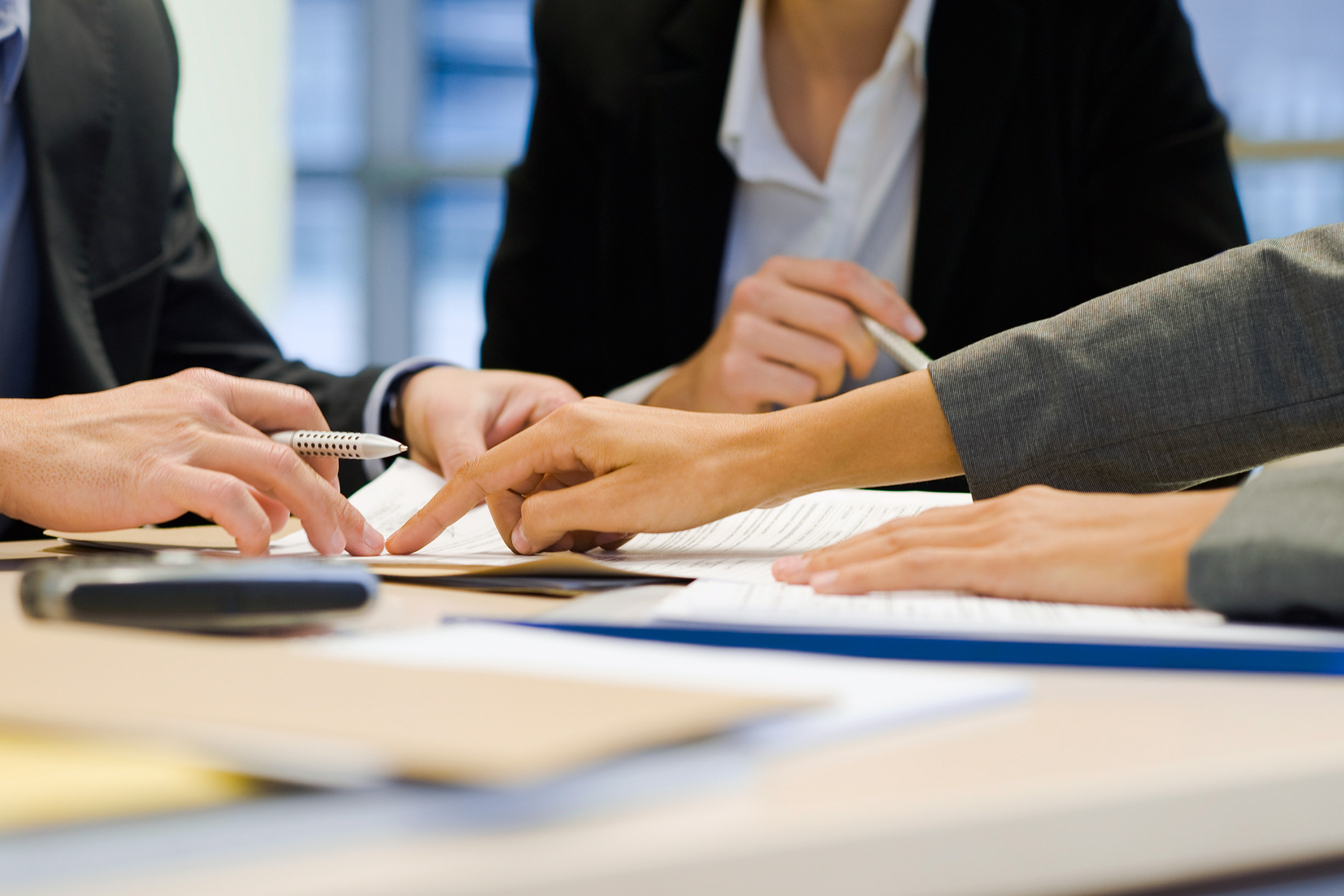 BI vill ha medling med Byggnads - Elinstallatören